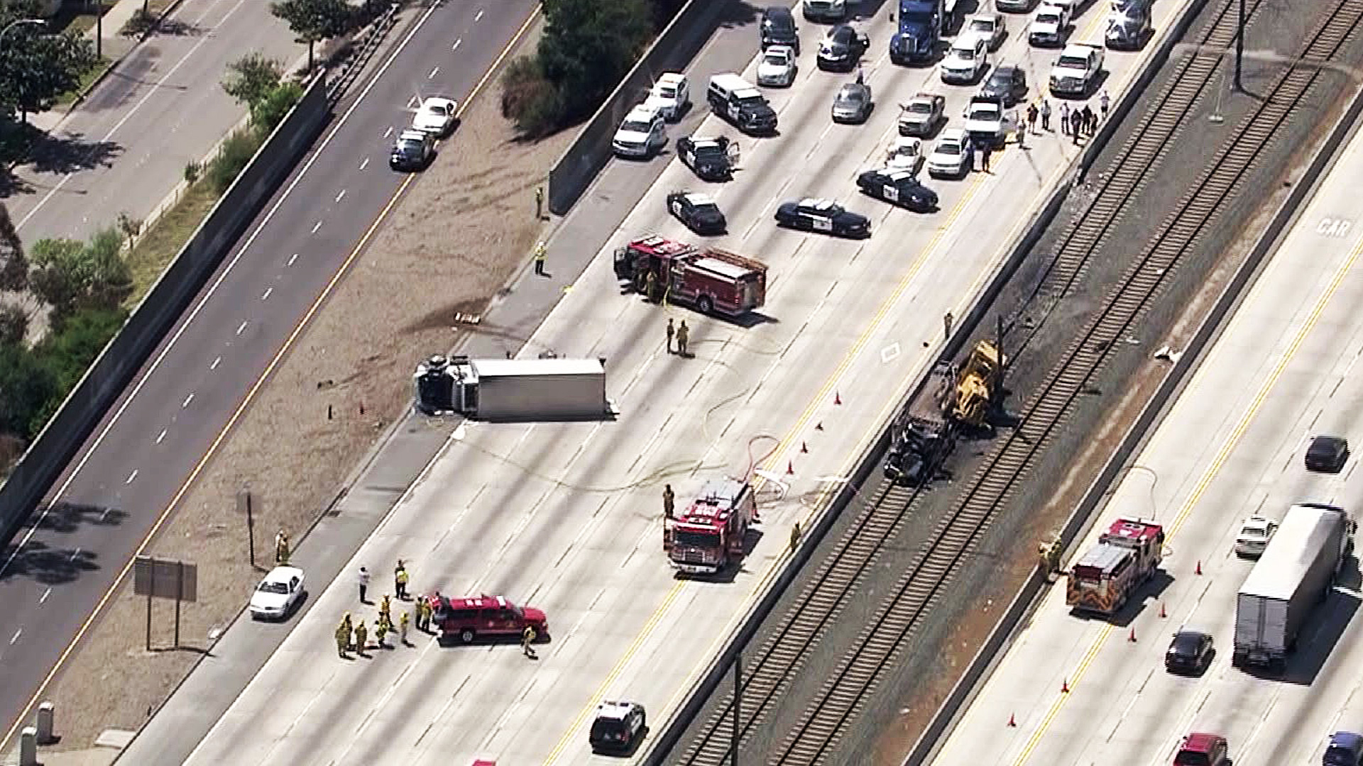 2 Big Rigs Collide On 210 Freeway In Pasadena Lanes Closed For Hours
